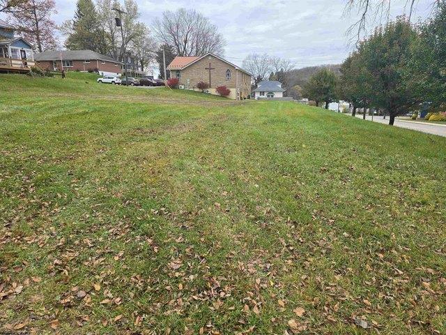 E State Ave, Terra Alta, WV 26764