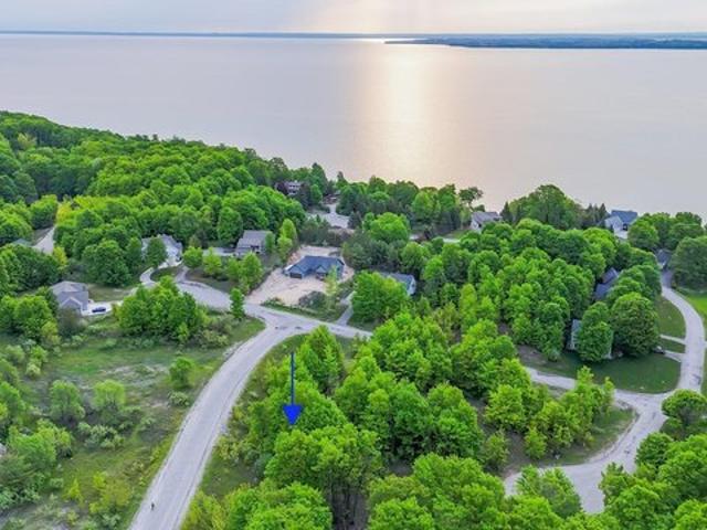 E Sugar Maple Ct, Suttons Bay, MI 49682