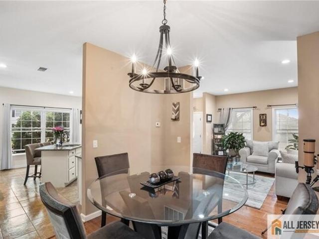 E Summit Ave, Sewaren, Home For Sale
