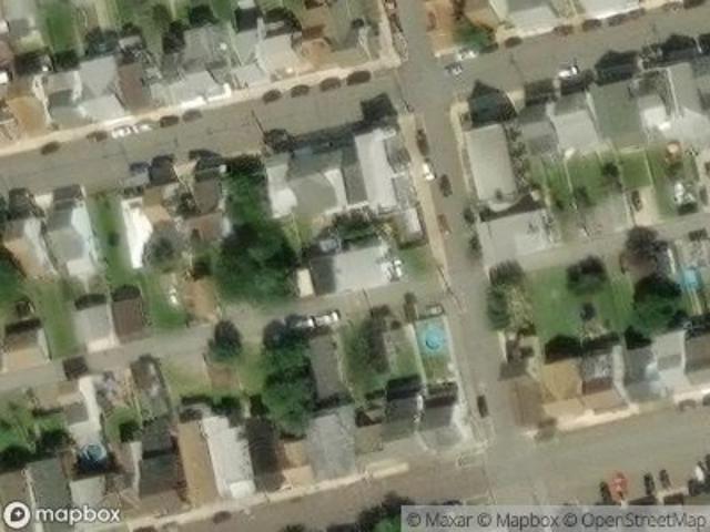 E Summit St