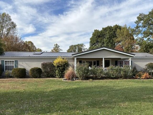 E S, Carbon, Home For Sale