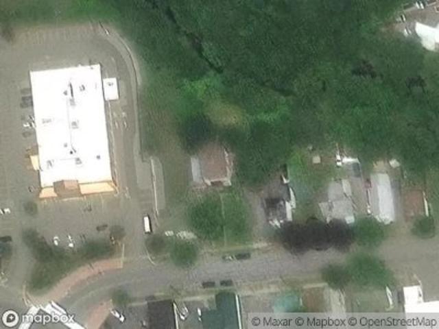 E Schuyler St