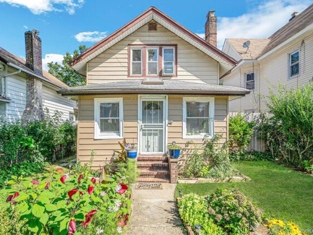 E Seaman Ave, Freeport, Home For Sale