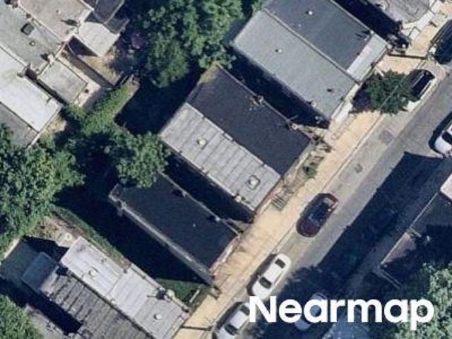 E Seymour St
