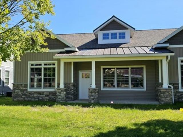 E Sheridan St, Fremont, Condo For Sale