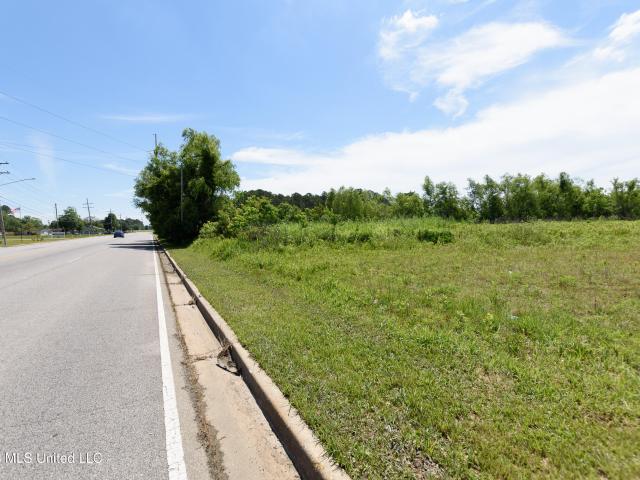 E Short Cut Road, Moss Point, MS 39563