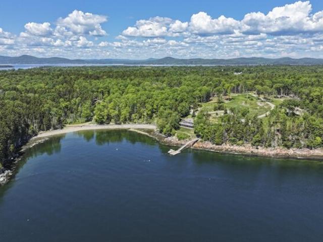 E Shore Dr, Islesboro, Home For Sale