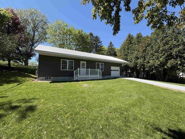 E Shore Dr, Saint Albans Town, Home For Sale
