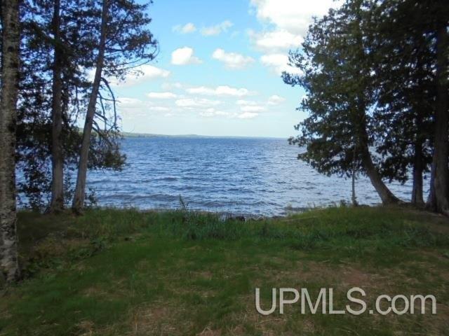 E Shore Rd, Marenisco, MI 49947