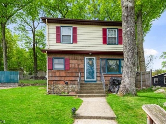 E Shore Rd, Jefferson Township, Home For Sale