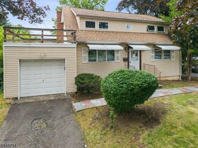 E Side Ave, Union Twp, Home For Sale