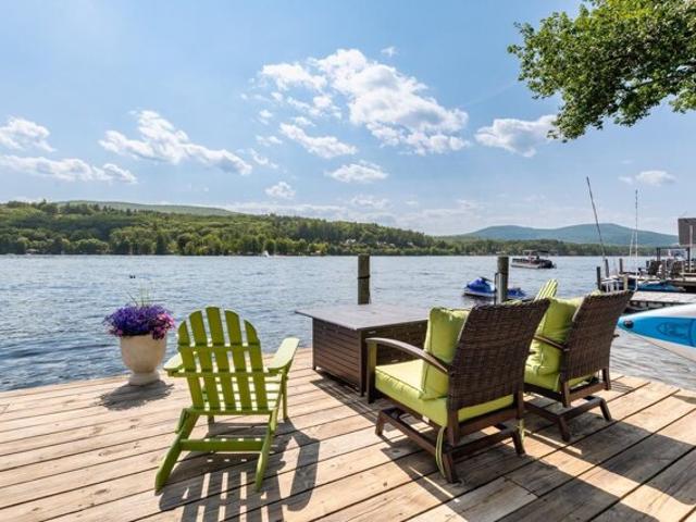 E Side Dr, Alton, Home For Sale