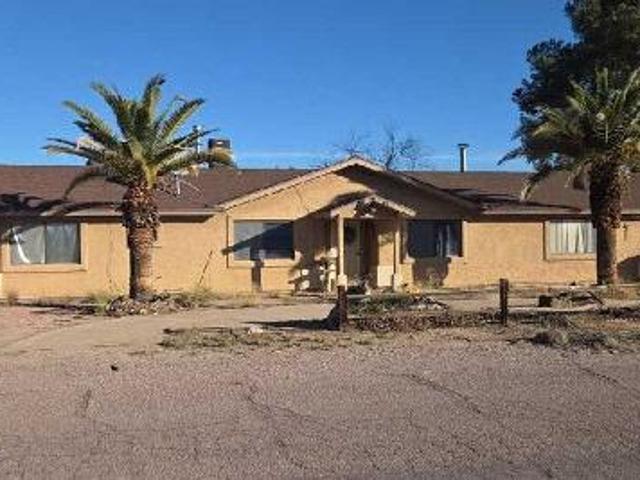 E Silverwood Ln