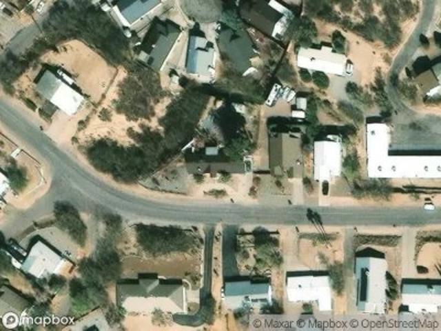 E Silverwood Ln