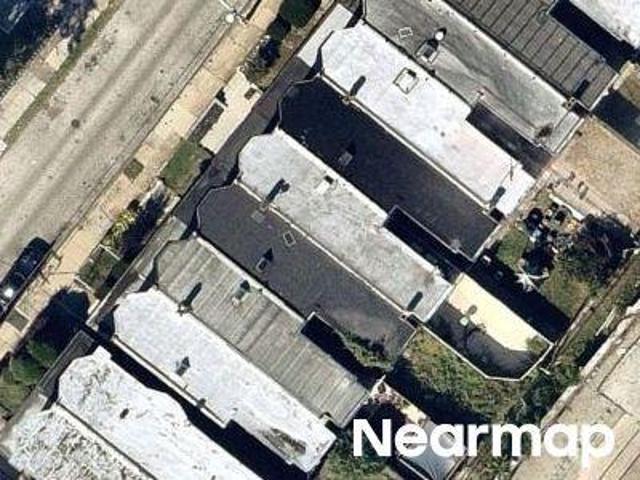 E Slocum St
