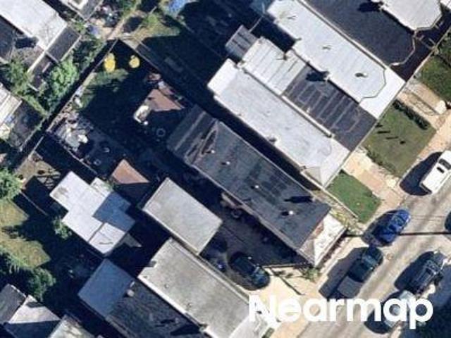 E Slocum St