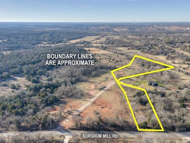 E Sorghum Mill Rd, Edmond, OK 73034