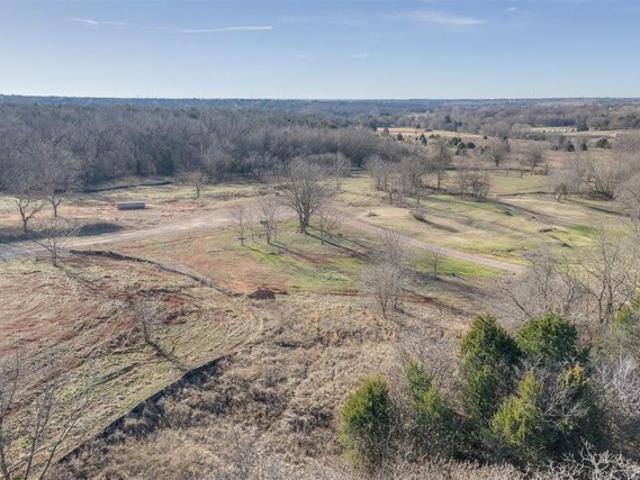 E Sorghum Mill Rd, Edmond, OK 73034