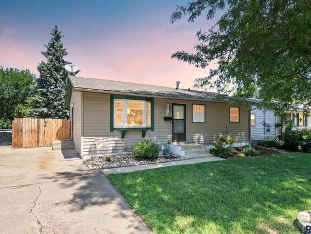 E Spruce St, Sioux Falls, Home For Sale