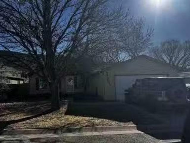E Tamarack Cir