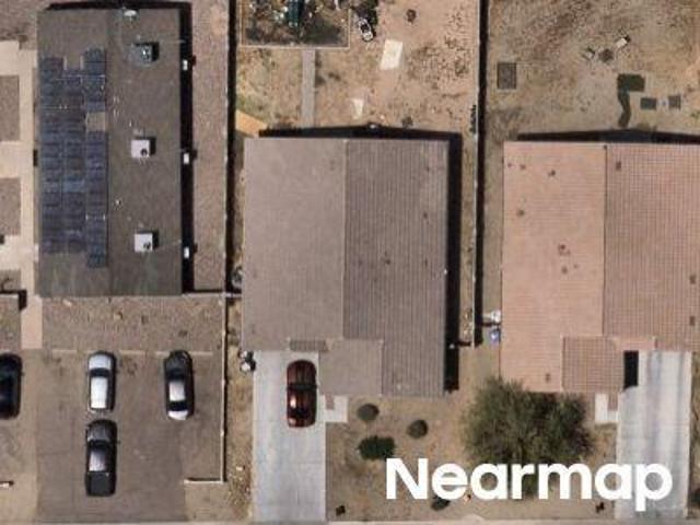 E Tamarisk Ave
