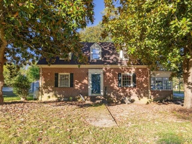 E Th Ave, Kenbridge, Home For Sale