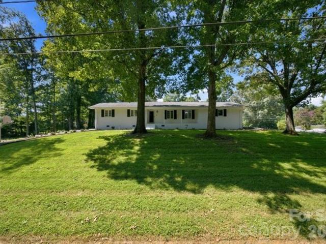 E Th St, Newton, Home For Sale