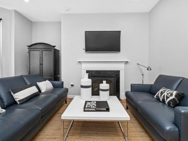 E Th St Apt,boston, Condo For Sale