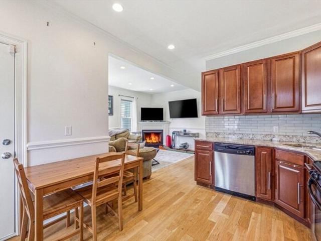 E Th St Apt,boston, Condo For Sale