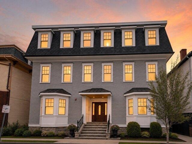 E Th St Apt,boston, Condo For Sale