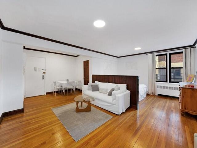 E Th St Apt,new York, Property For Sale