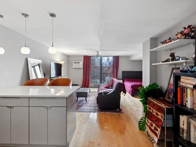 E Th St Apt,new York, Property For Sale