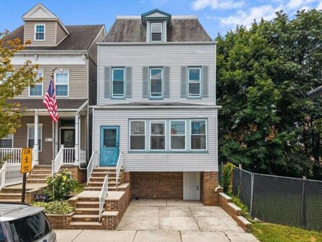 E Th St, Bayonne, Home For Sale