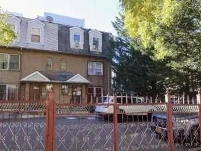 E Th St, Bronx, Home For Sale
