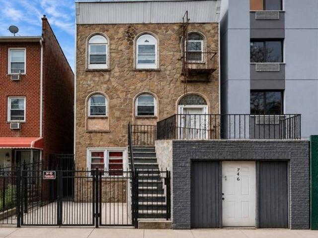 E Th St, Bronx, Home For Sale
