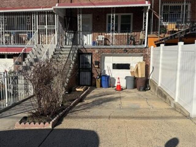 E Th St, Bronx, Home For Sale