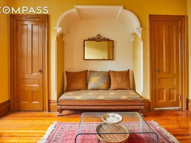 E Th St, Bronx, Home For Sale