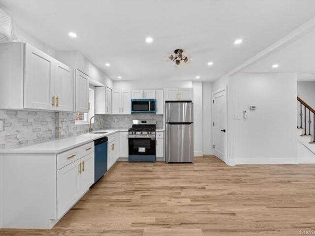 E Th St, Bronx, Home For Sale