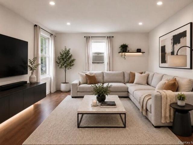E Th St, Bronx, Home For Sale