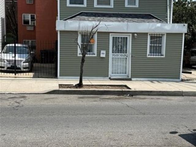 E Th St, Bronx, Home For Sale
