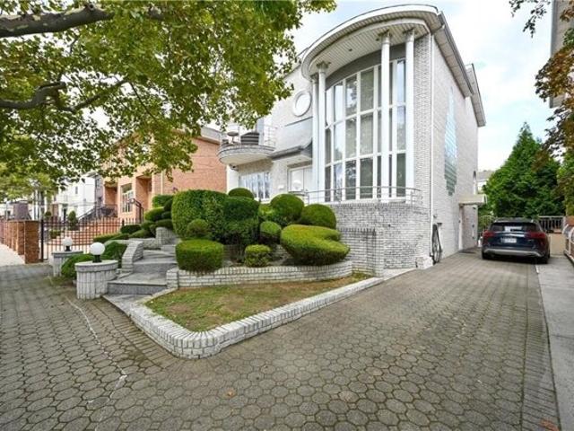 E Th St, Brooklyn, Home For Sale