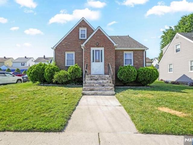 E Th St, Clifton, Home For Sale