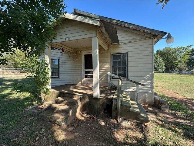 E Th St, Hearne, Home For Sale