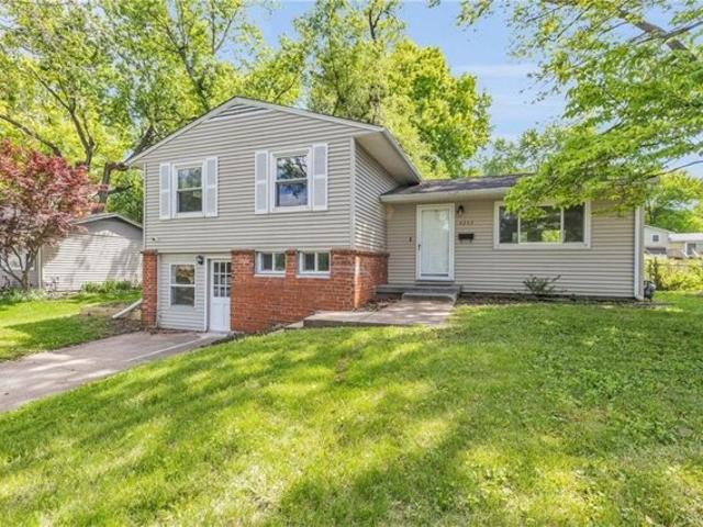 E Th St, Kansas City, Home For Sale