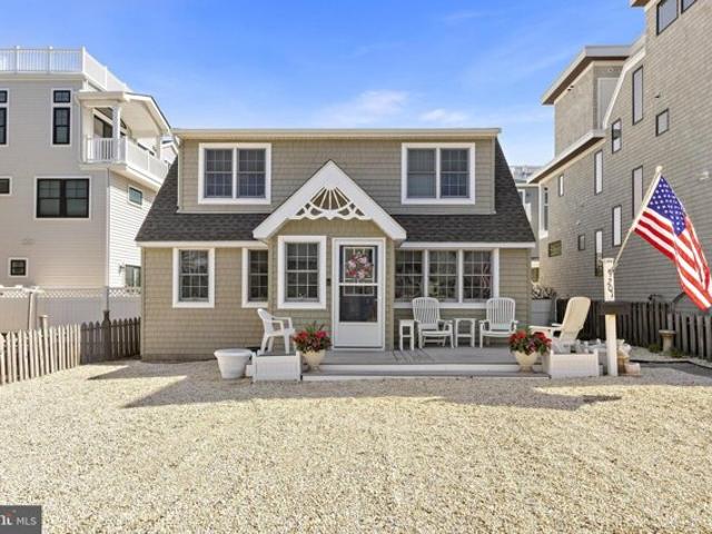 E Th St, Long Beach Township, Home For Sale