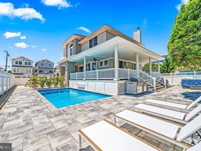 E Th St, Long Beach Township, Home For Sale