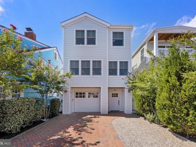 E Th St, Ship Bottom, Home For Sale