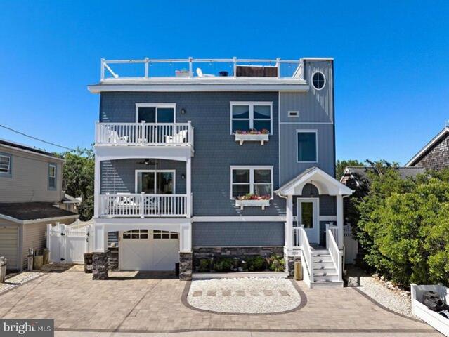 E Th St, Ship Bottom, Home For Sale