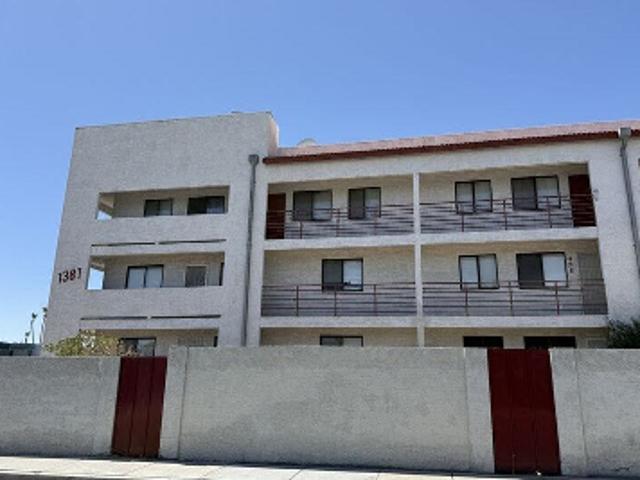 E University Ave Apt 207