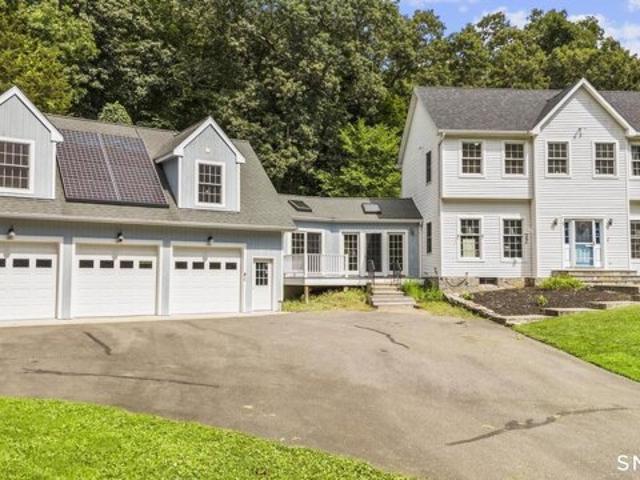 E Village Rd, Monroe, Home For Sale
